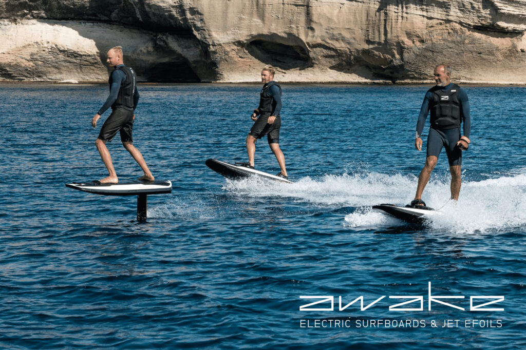 Awake RÄVIK 3 Electric Surfboard | beginner-friendly 🥇